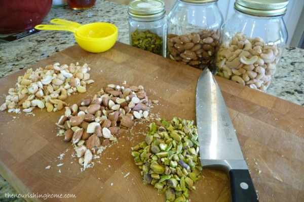 How to Make Organic Fruit and Nut Snack Bars | Thropay Chiropractic ...