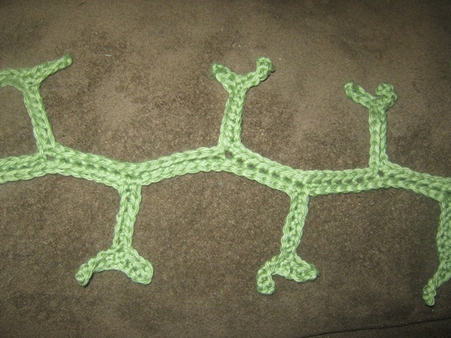 Storied Yarns: Free Crochet Pattern: Vine Garland Accessory