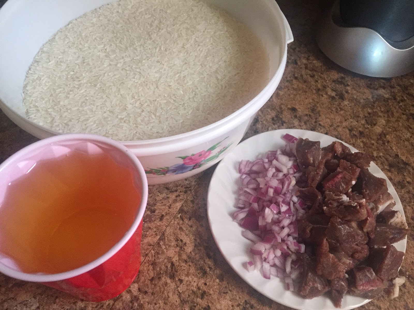 For The Love Of The Kitchen: Angwamu ni toolo beef(Rice w/ oil & salted ...