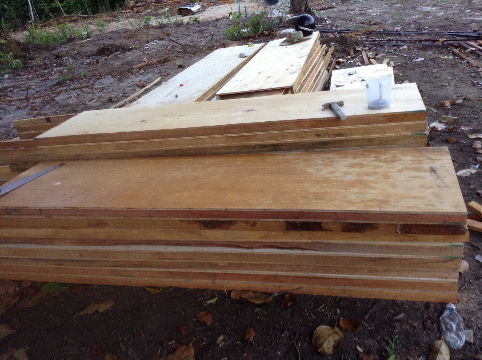 Kerja Membuat Formwork untuk Ground Beam ~ Membina Rumah Impian