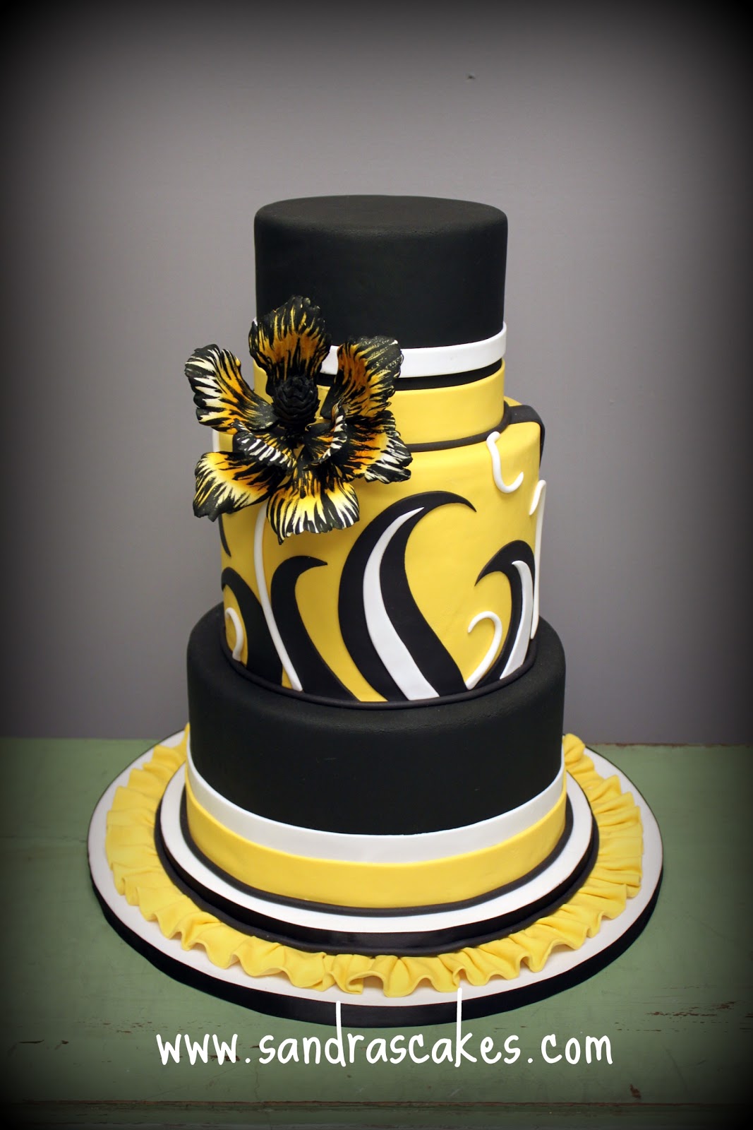57 Best Cake Decorating - Yellow images in 2012 | Cake decorating, Cake ...