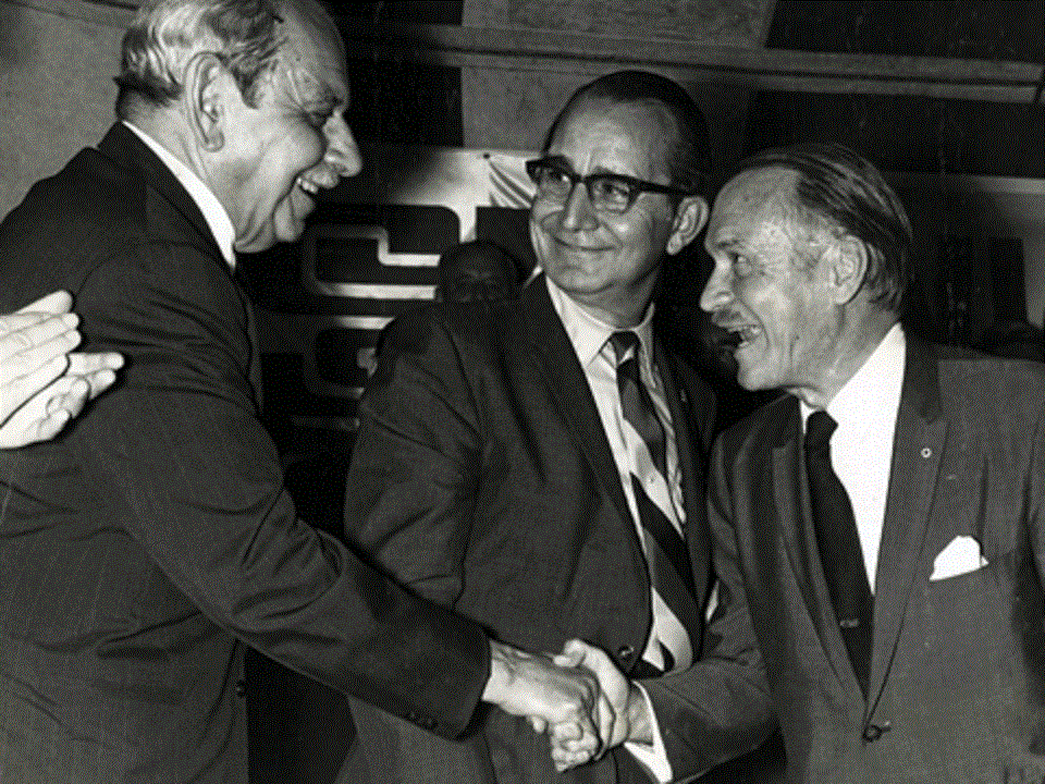 Gerardo: 17 de febrero: Recordemos positivamente a Luis A. Ferré.