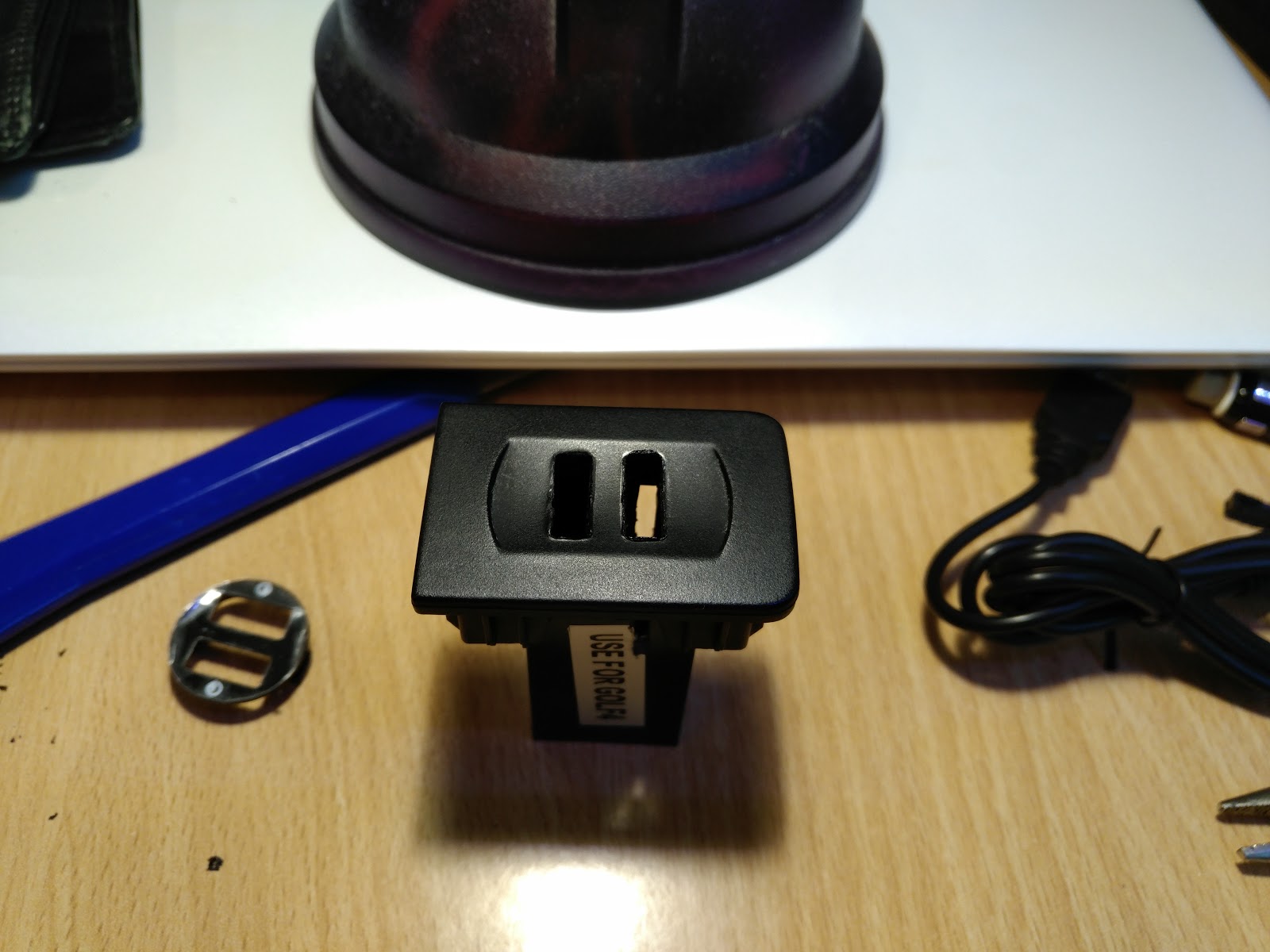 Life Hacks Blog: Golf MK4 Adding a USB Port