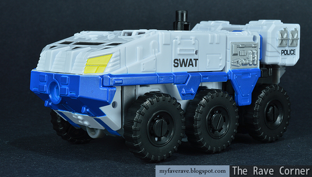 The Rave Corner: Transformers Generations Combiner Wars Deluxe Class ...