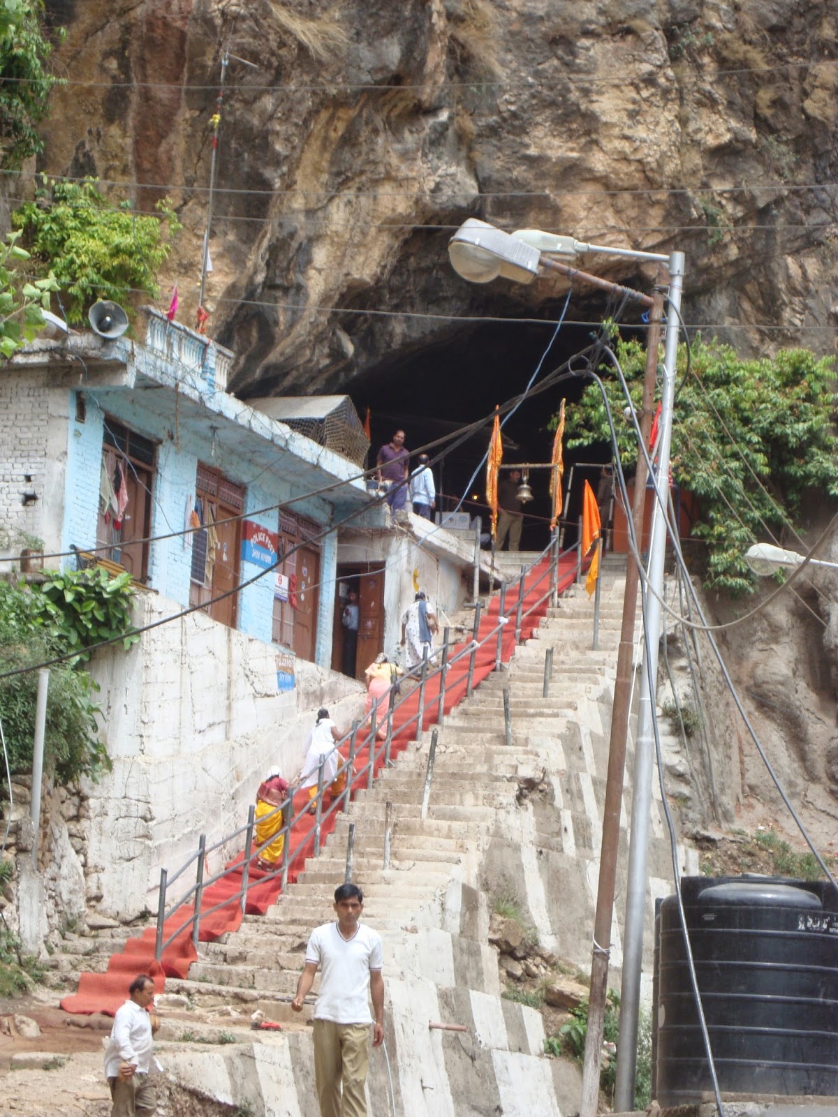 KNOW INDIA.....: Shiv Khori