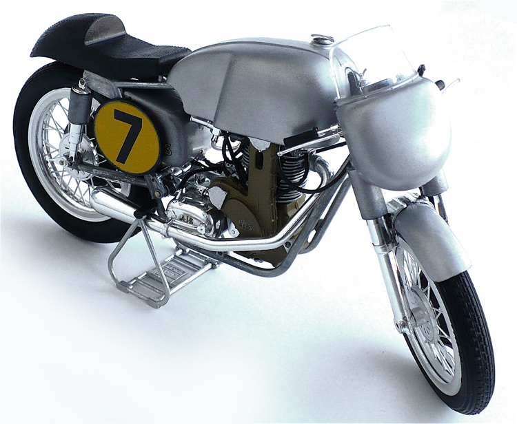The Great Canadian Model Builders Web Page!: AJS 7R 350 cc