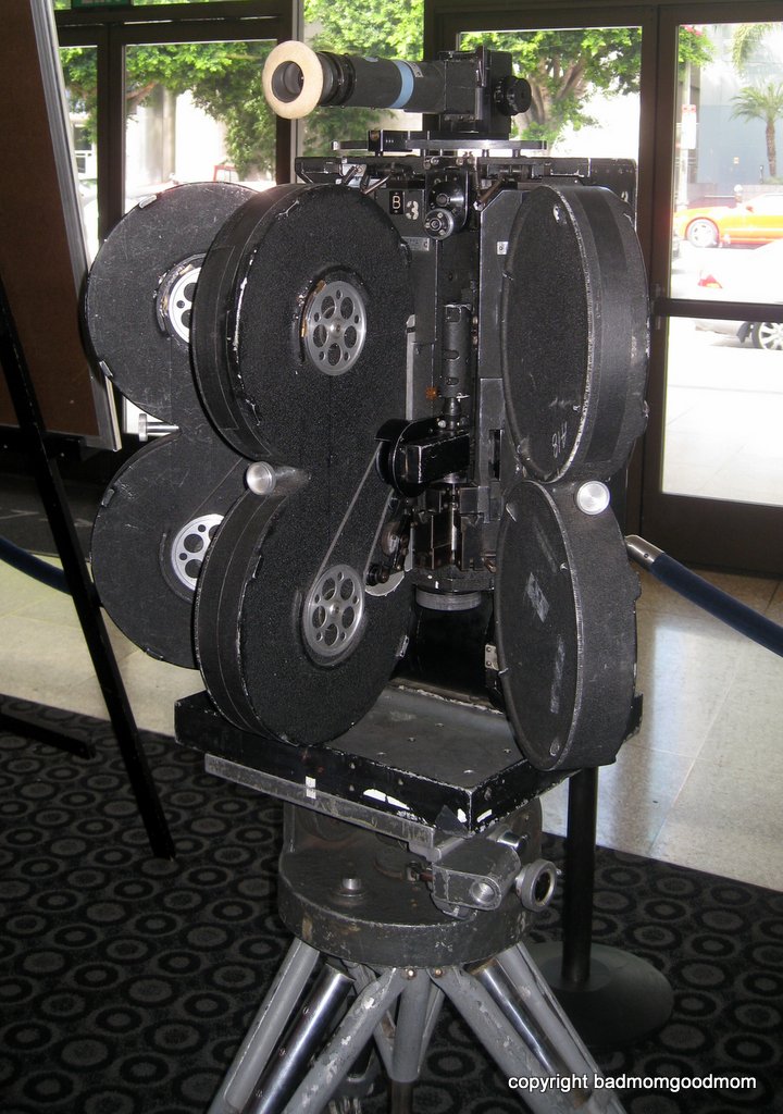 Bad Mom, Good Mom: Cinerama Nerd Heaven