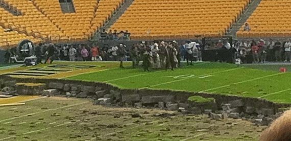 cleveland854321: ANNE HATHAWAY HELPS BANE DEFEAT AND DESTROY BATMAN IN ...