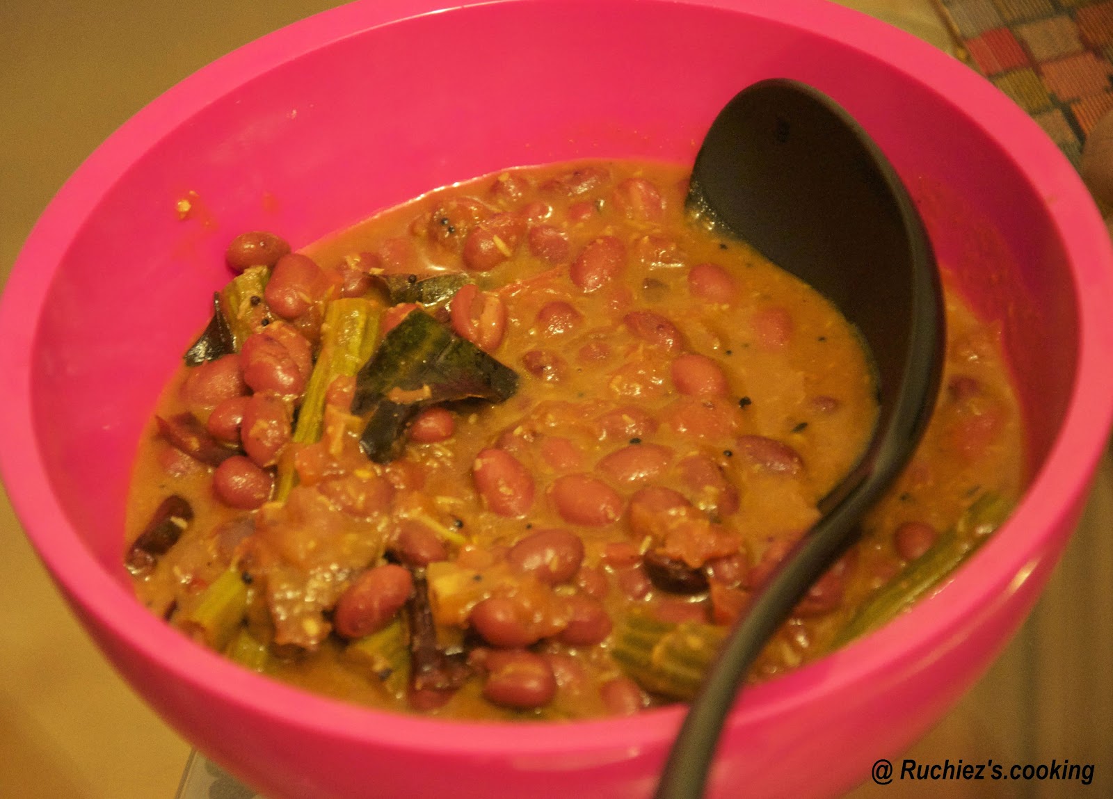 RUCHIEZ's: MURUNGAKAI KOLUMBU/ NUGGEKAI HULI