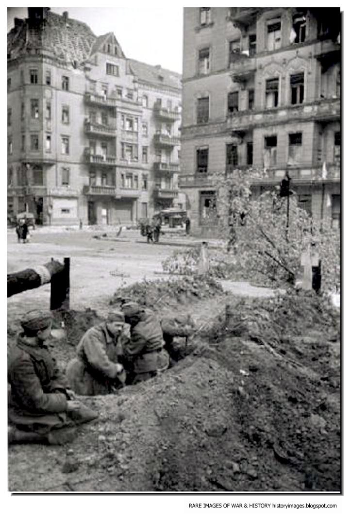 HISTORY IN IMAGES: Pictures Of War, History , WW2: Apocalypse: Battle ...