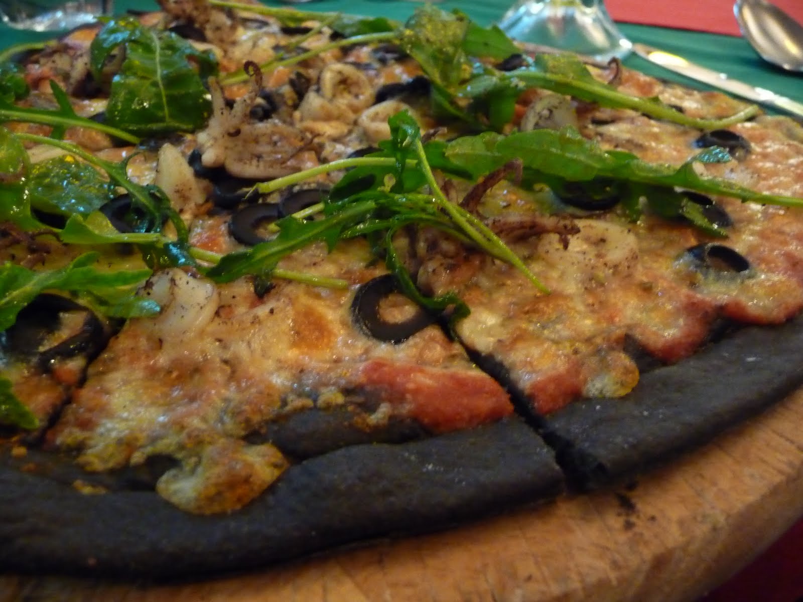 Stories from a Penang guy: Squid Ink Pizza at Bella Marino, Penang