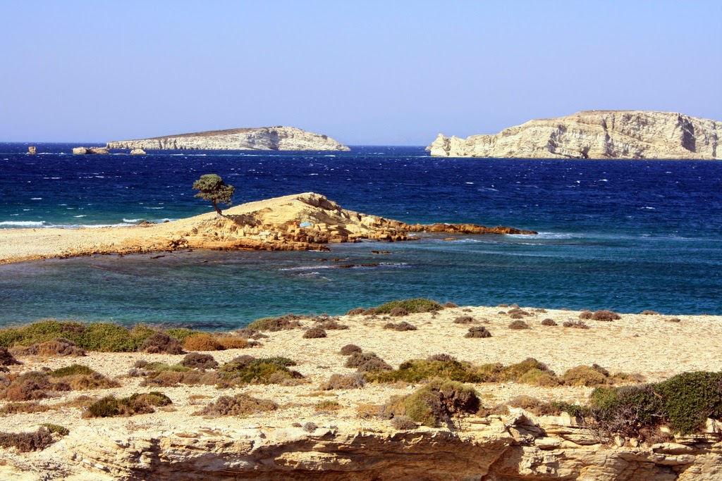 FRAMMENTI DI VIAGGI: Guida all'isola di LIPSI Grecia