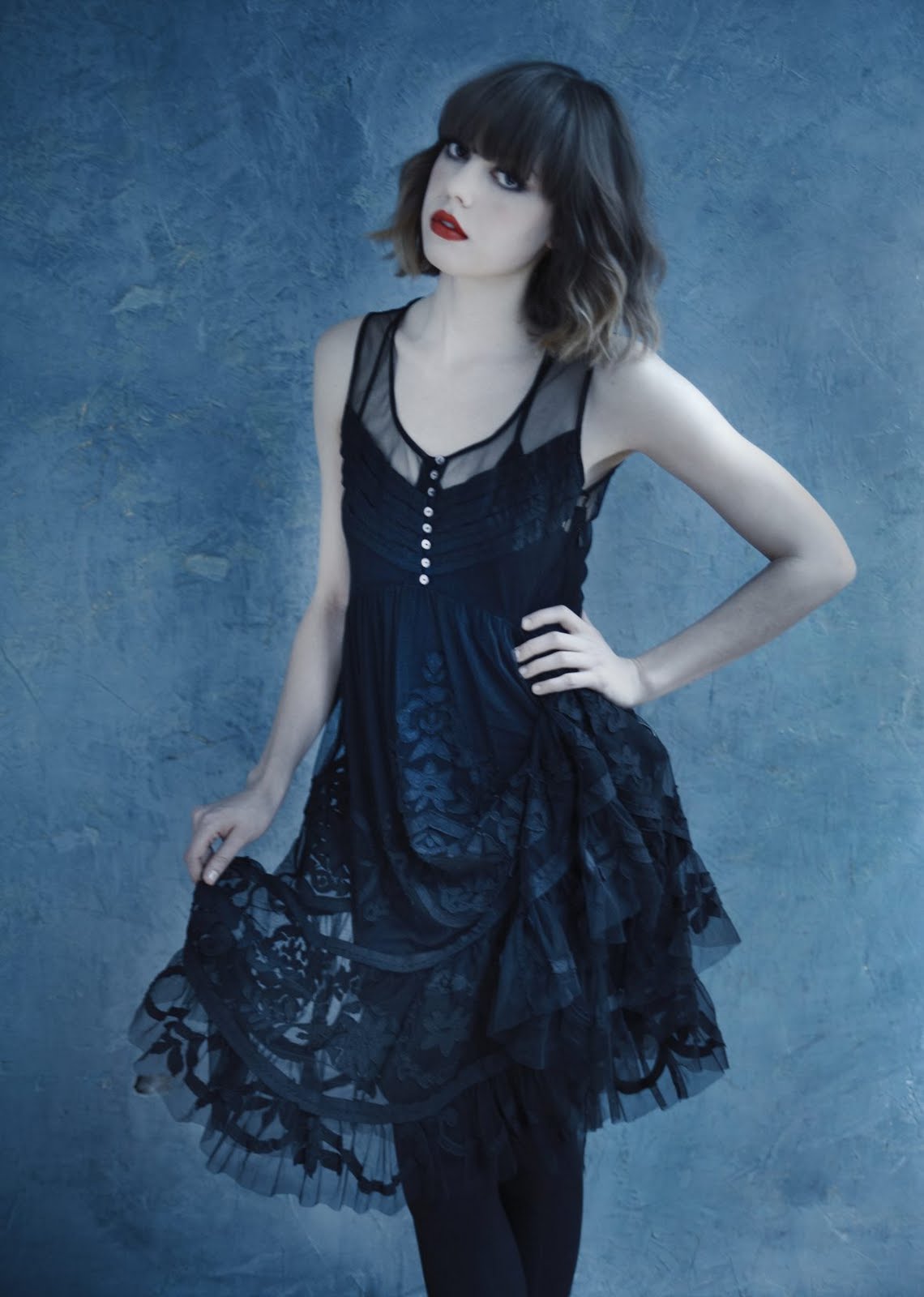 Singer Diane Birch Talks Hoss Intropia, Vintage Shopping and Valentino ...