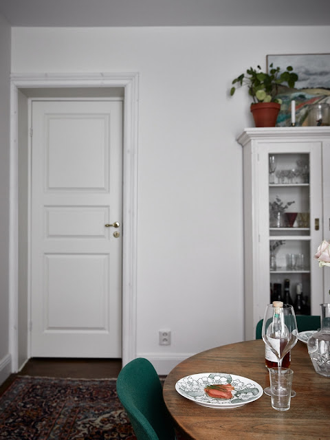 découvrir l'endroit du décor : JOLIE ASSOCIATION DE COULEURS... ROUGE ...