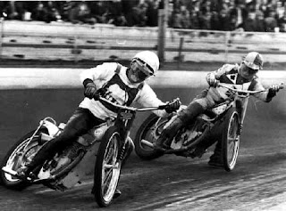 Lizard Feathers: April 2011