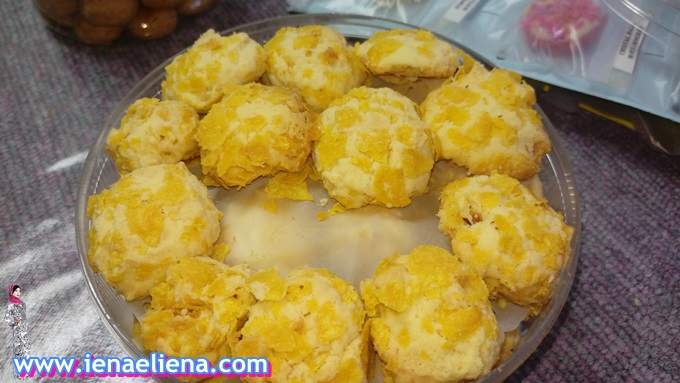 Homemade: Biskut Cornflake RM 24/ 50 pcs - iena lifestyle blogger