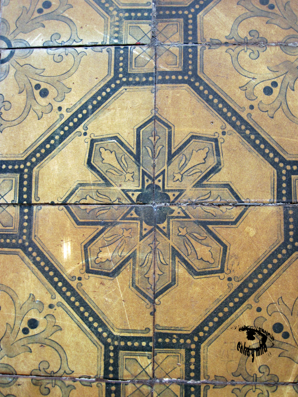 entra y mira: Los azulejos en Lisboa