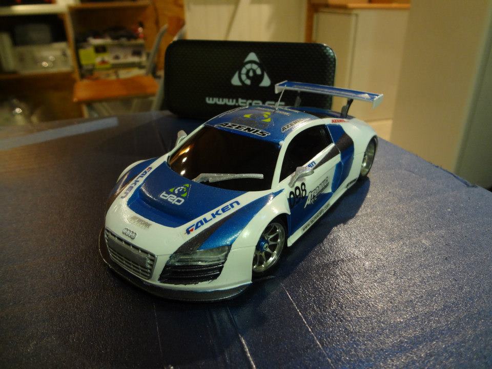 KYOSHOSAN: Mini-Z Audi R8 LMS Custom Painted