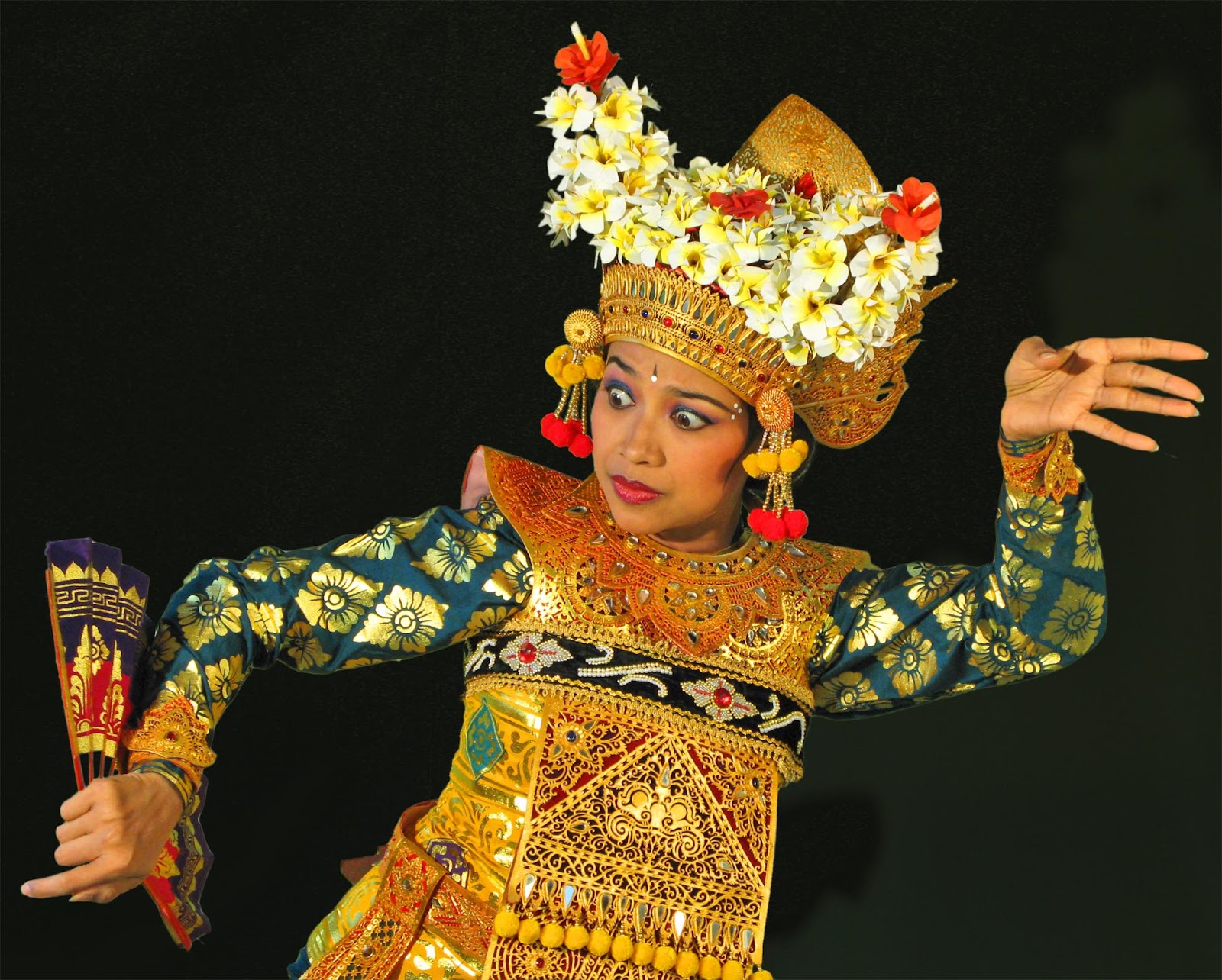 Legong Dance ~ Indonesian Traditional Dance