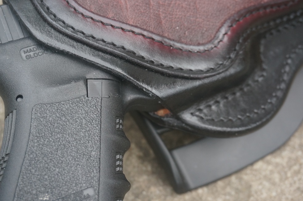 View From The Porch: Dragon Leatherworks Valkyrie: True Barbecue Rig