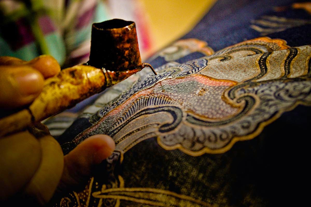 Proses Pembuatan Batik Tulis ~ SOLO HOMESTAY