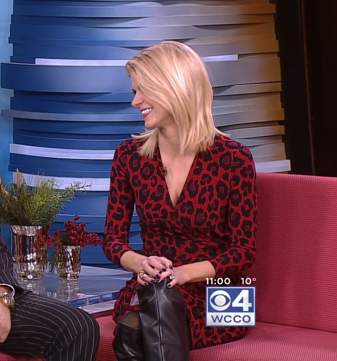 THE APPRECIATION OF NEWSWOMEN WEARING BOOTS BLOG: liz collin