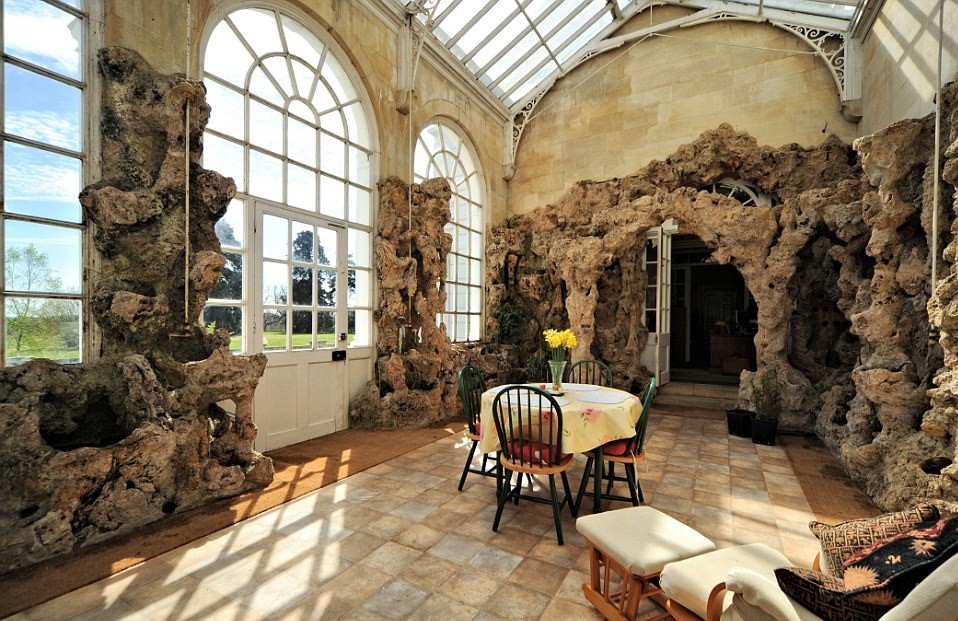 Landed families of Britain and Ireland: (369) Barclay of Youngsbury ...