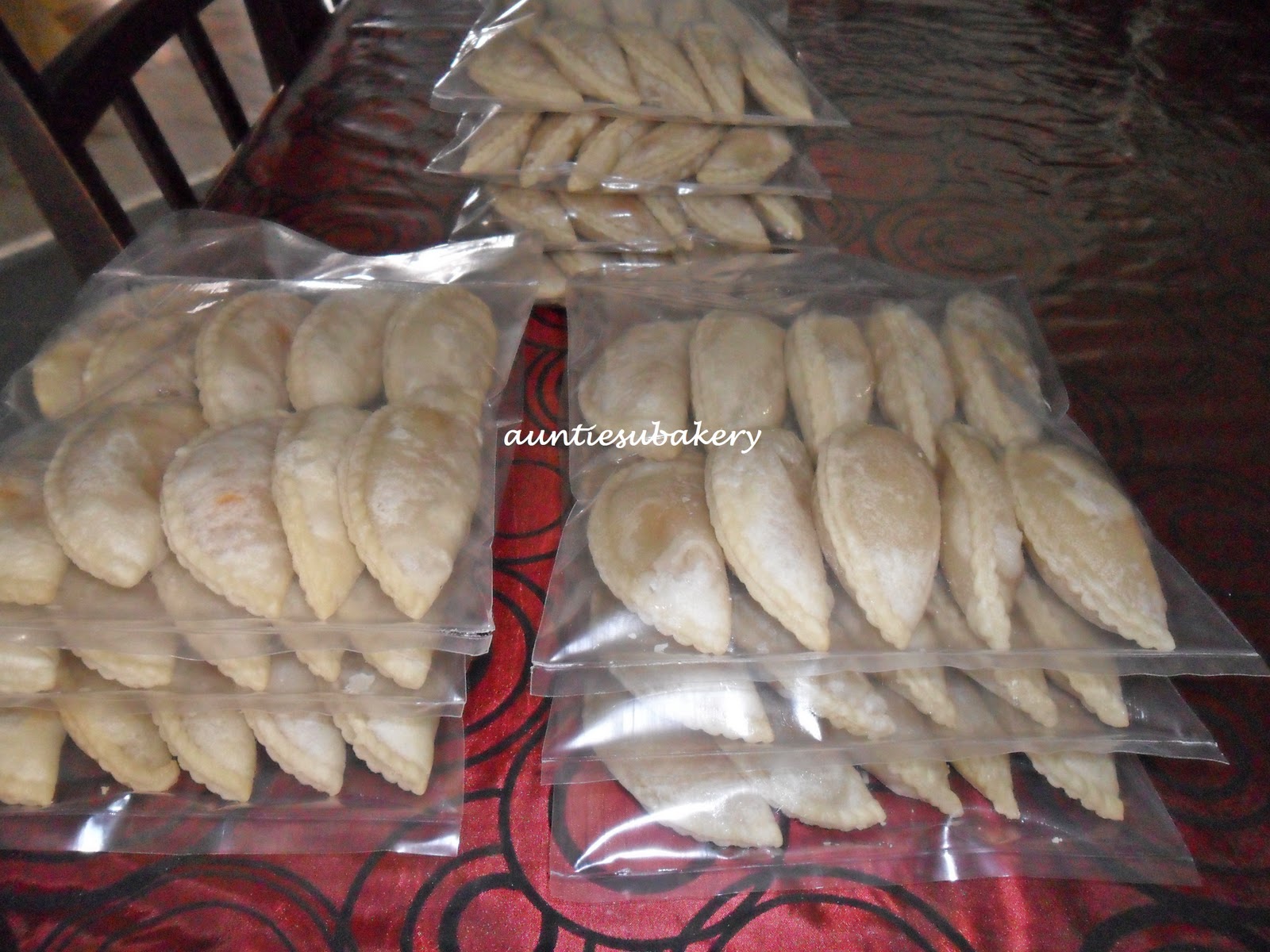 AUNTIESU BAKERY: Frozen Karipap