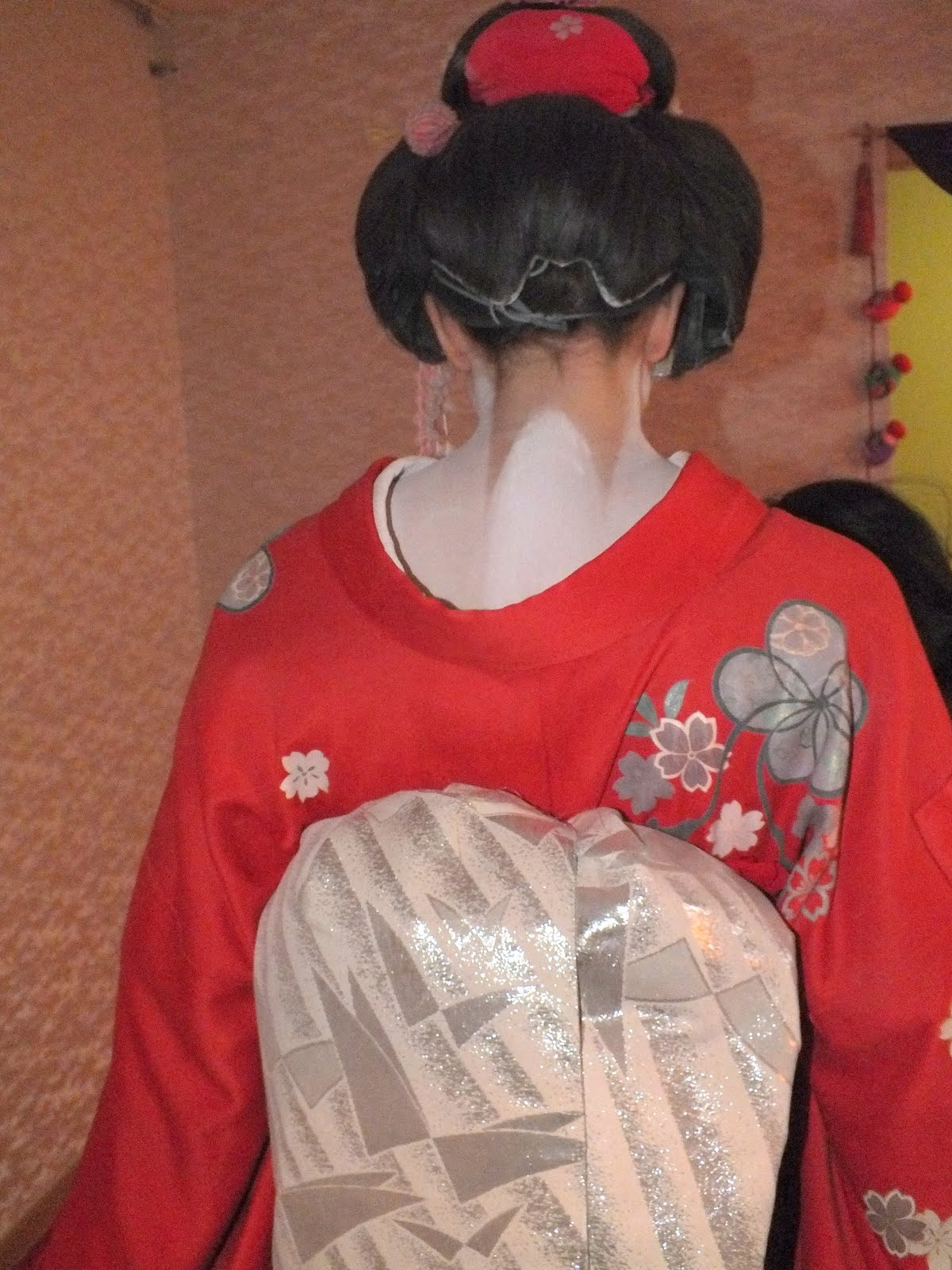 Geisha Neck Makeup