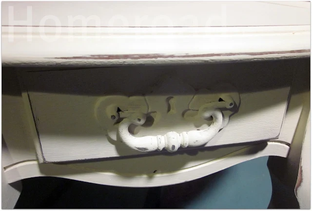 How to Paint a Shabby Drop Leaf Table