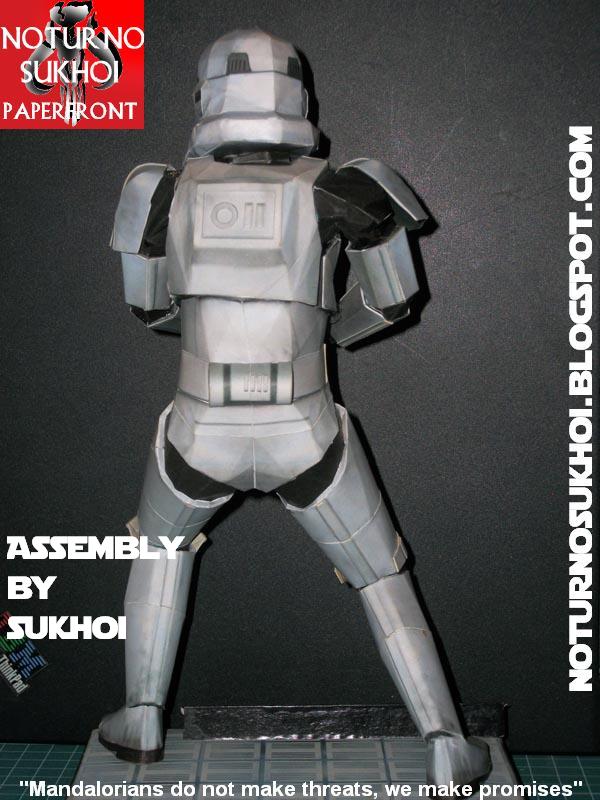 Noturno Sukhoi: Star Wars_ Stormtrooper Papercraft