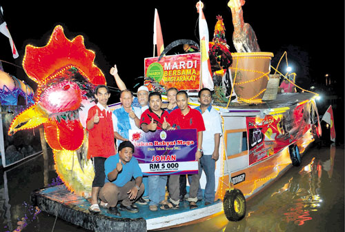 senyumsokmor: Bot berhias di Sungai Nerus ( keratan akhbar Utusan ...