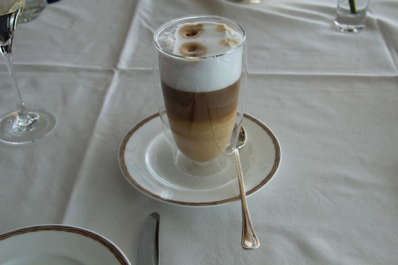 Beumer: Burj Al Arab - The Ultimate High Tea @ Dubai (UAE)