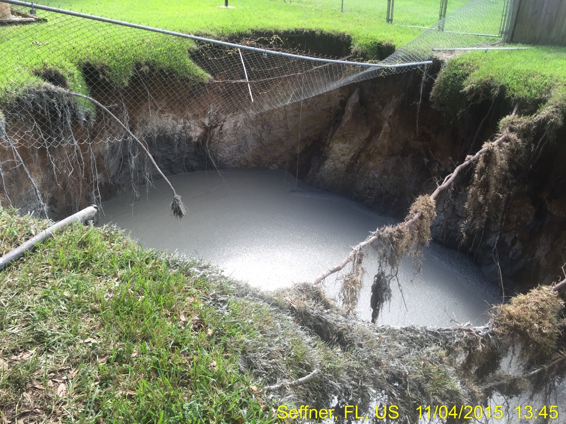 Seffner Sinkhole – 5 more truckloads so far today | DOMAIN ADDRESS FOR SALE