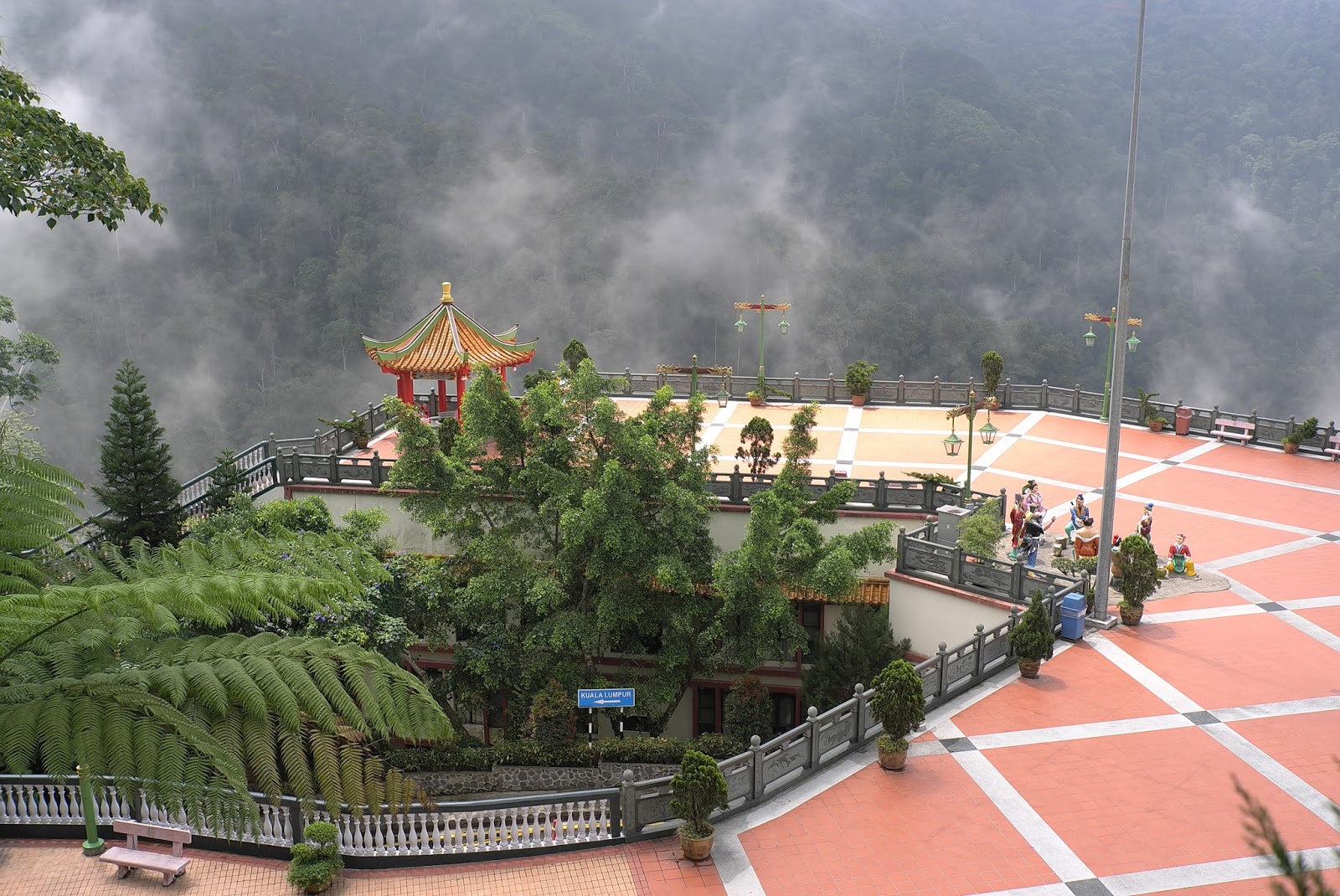 JE TunNel: CHIN SWEE Caves Temple 清水岩庙 @ ResortsWorld Genting is a Must ...