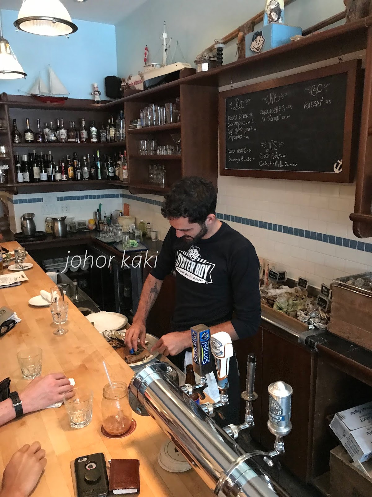 Oyster Boy - Mollusks for the Masses @ The Best Oysters in Toronto ...