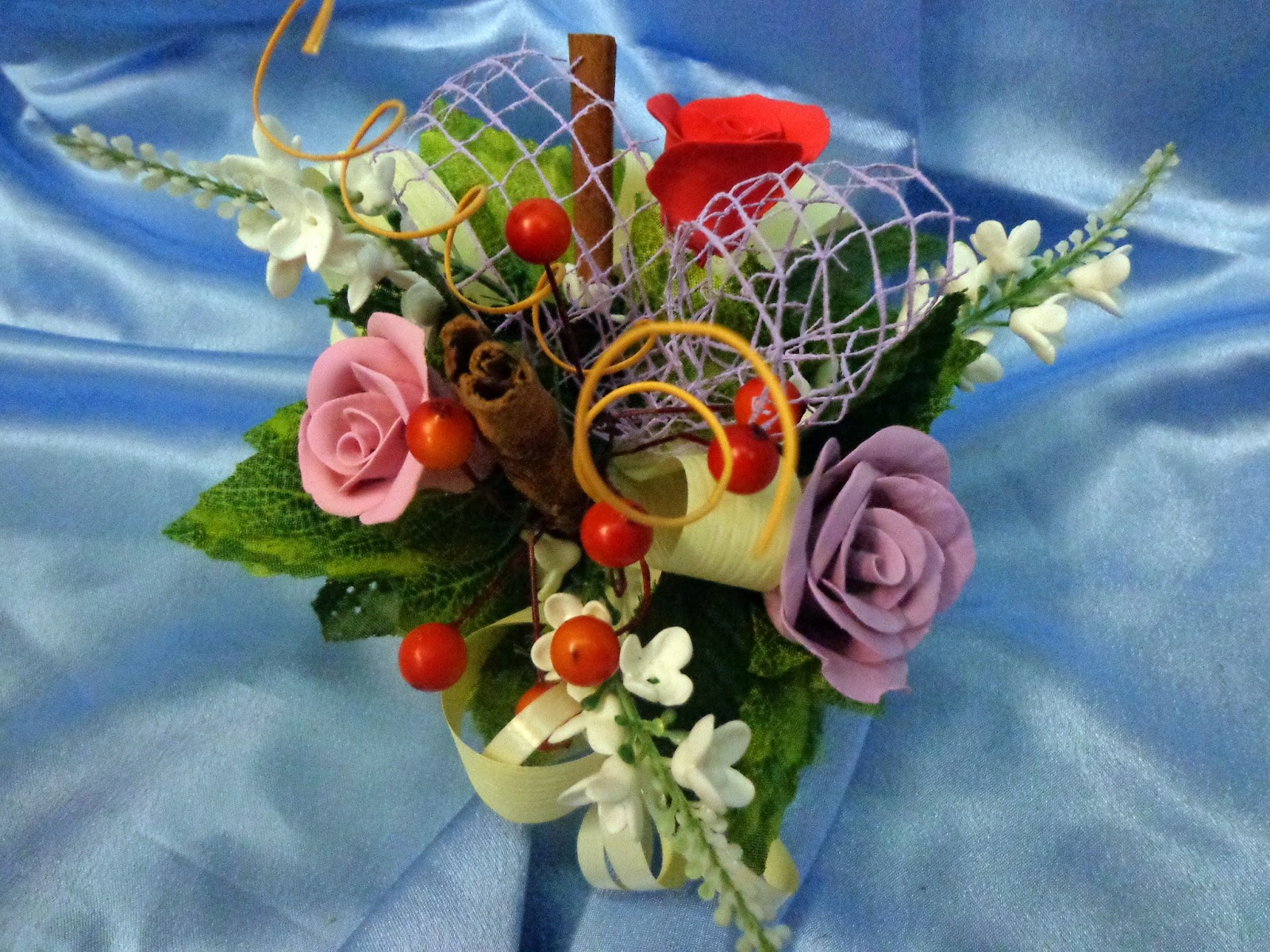 Flori lucrate manual: ARANJAMENTE FLORALE DE MASA