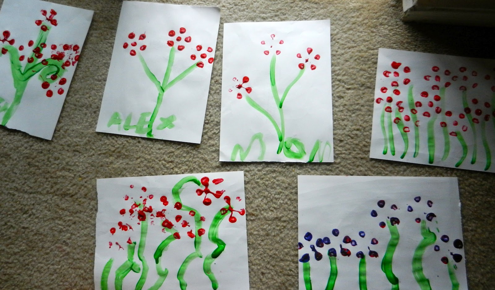 Painted Kiwis: Using plastic bottles to make prints