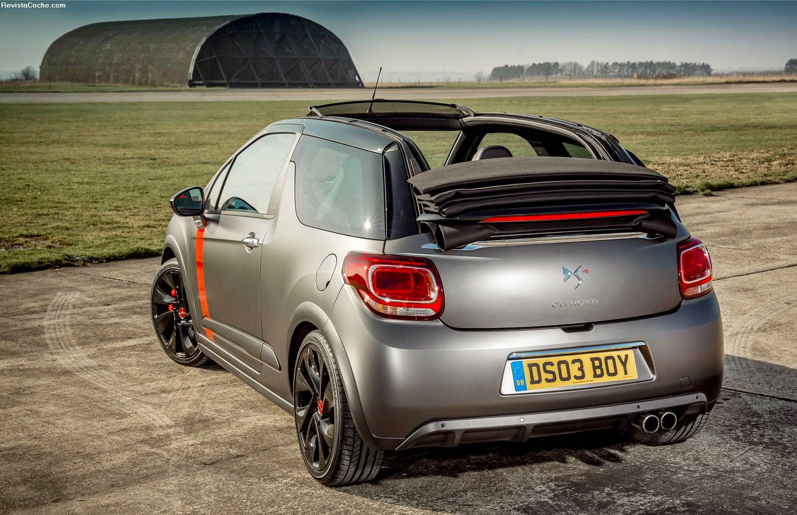 Revista Coche: Tuning a lo bestia: Citroen lanza el DS3 Cabrio Racing
