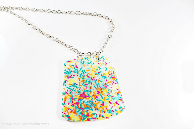 DIY Translucent and colorful polymer clay jewelry - STUDIO ARTESANIA