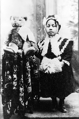 Plaid Petticoats: Aloysius and Other Bears of the Early 20th Century