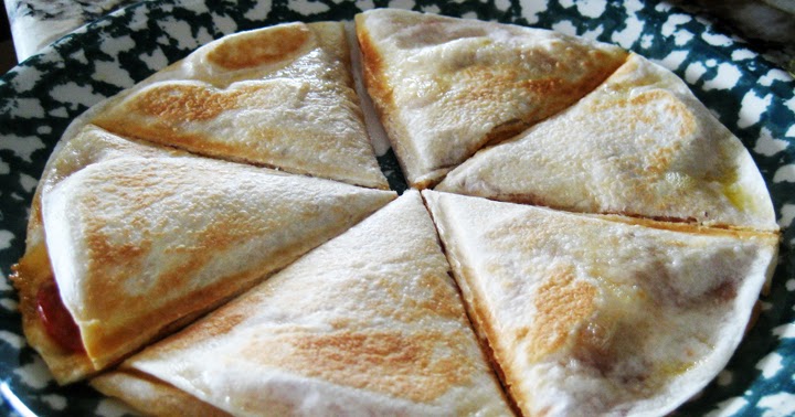 Pizzadillas | artsy-fartsy mama