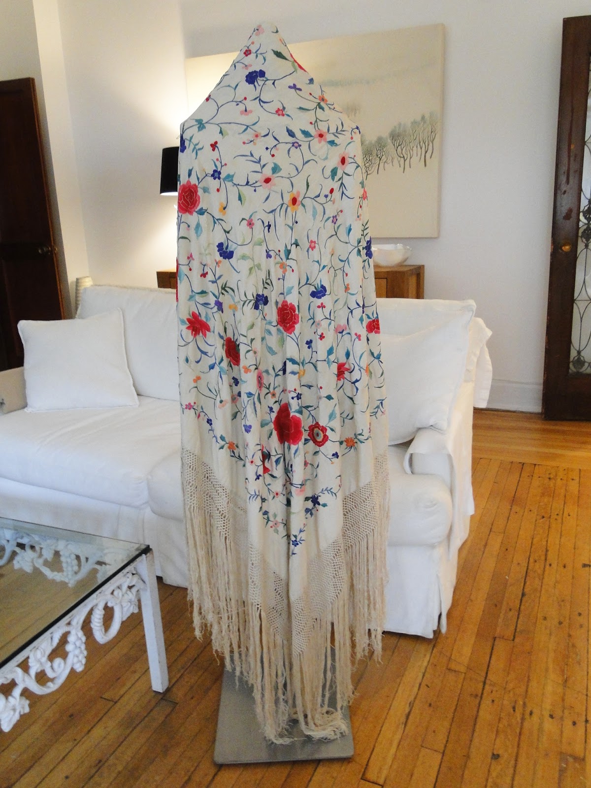 Buyer & Seller of Antique Lace, Fine Linens, Vintage Clothing, Haute ...