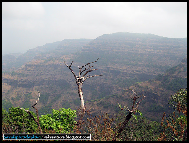 माझी मुशाफिरी... A trekker's photodiary by Sandip Wadaskar ...