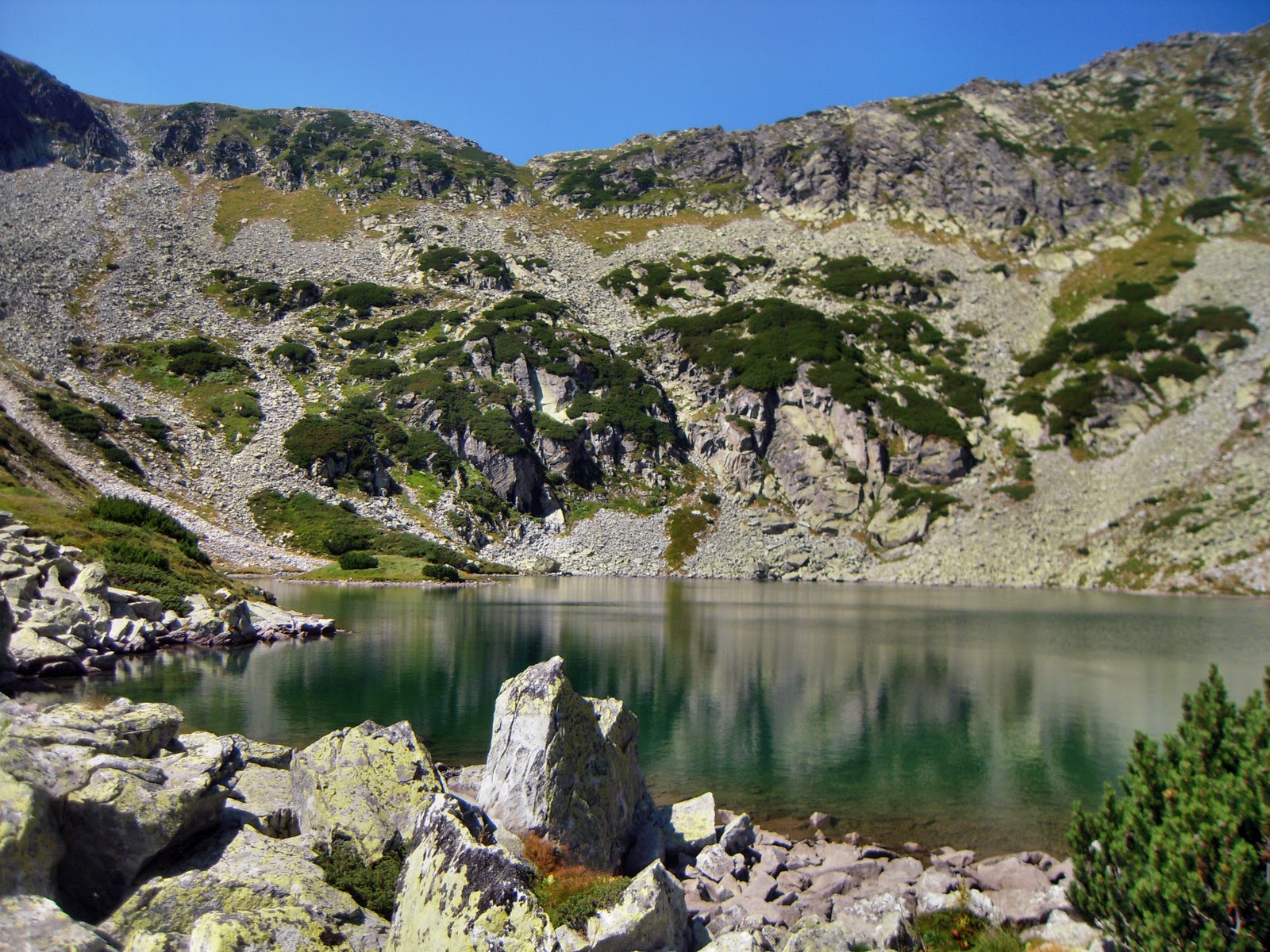 Nefertari Claire: Taul Tapului - sau lacul ce are suflet de copil