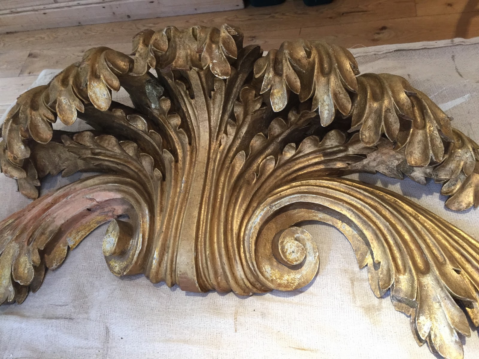 Original Gilding West Sussex and London: GIlding Decorative Mouldings