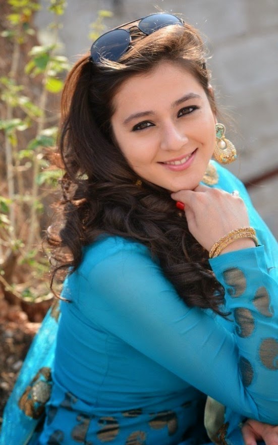 Priyal Gor Cute Indian Girls - HIP-HOP 360