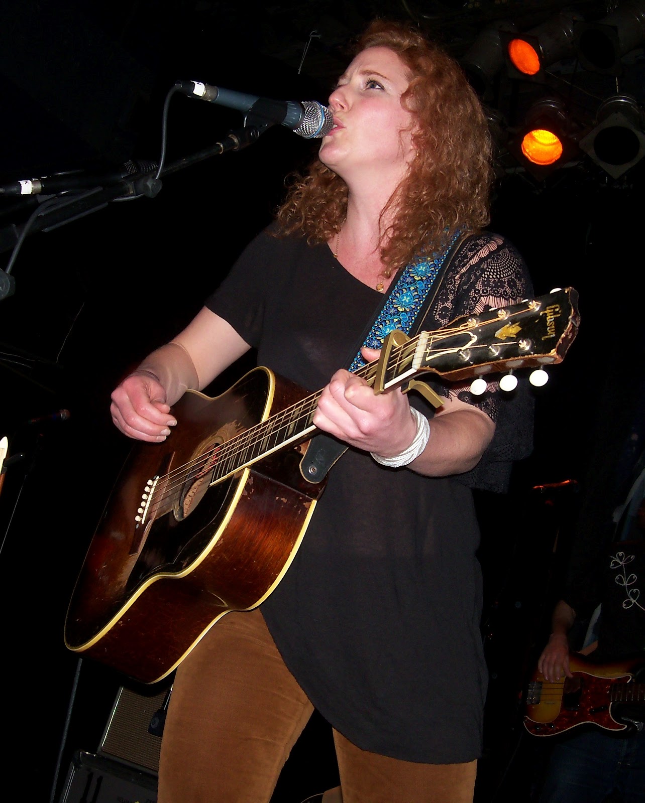 Totally Unauthorized: Kathleen Edwards' hand crafted folk explosion ...