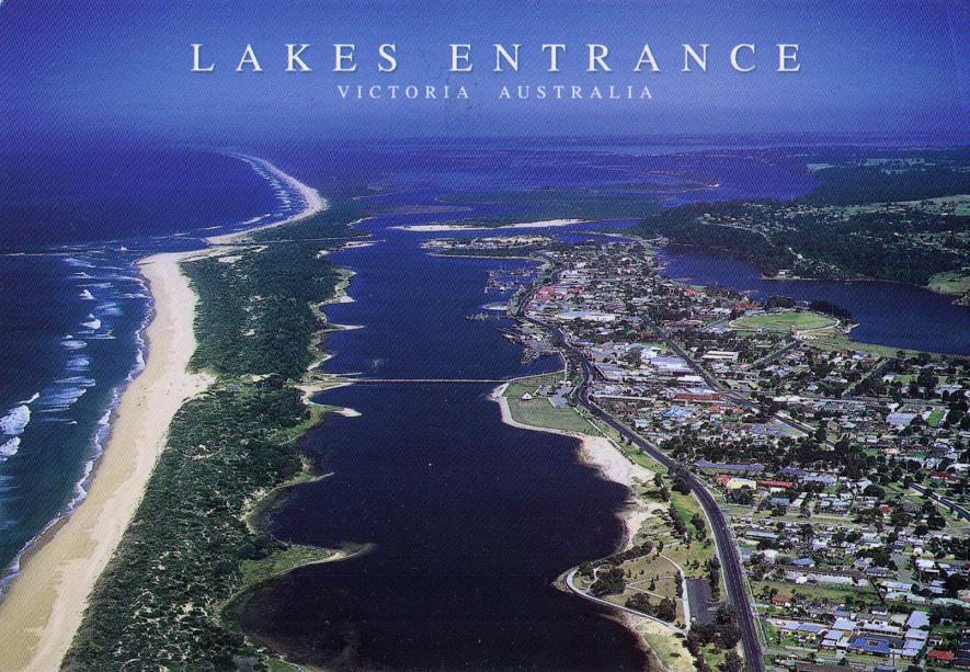 POSTCARD EXCHANGE: AUSTRALIA - Lakes Entrance, Victoria