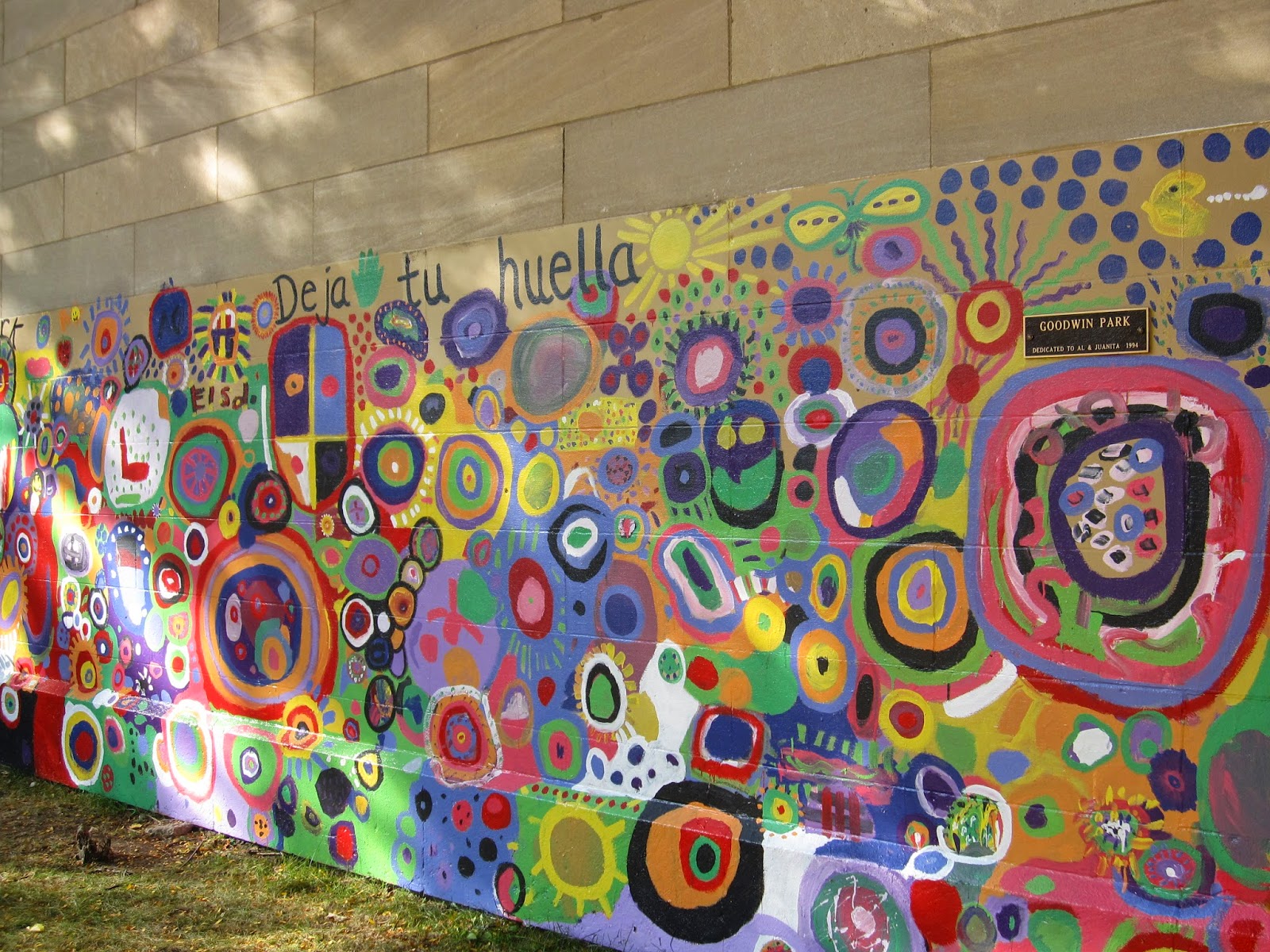 El Sol Art: The Dot Mural - It's Done!!!:)